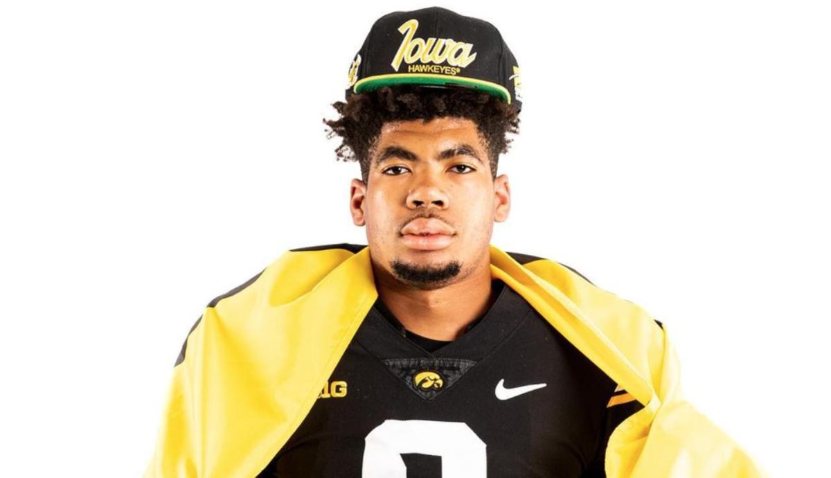 Chima Chineke Sees Potential Fit at Iowa - Sports Illustrated Iowa ...
