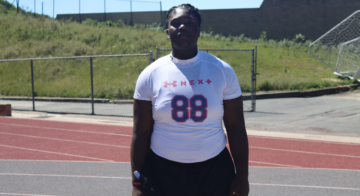 Oregon Recruiting: Oregon a School Standing out for OT Eugene Brooks ...