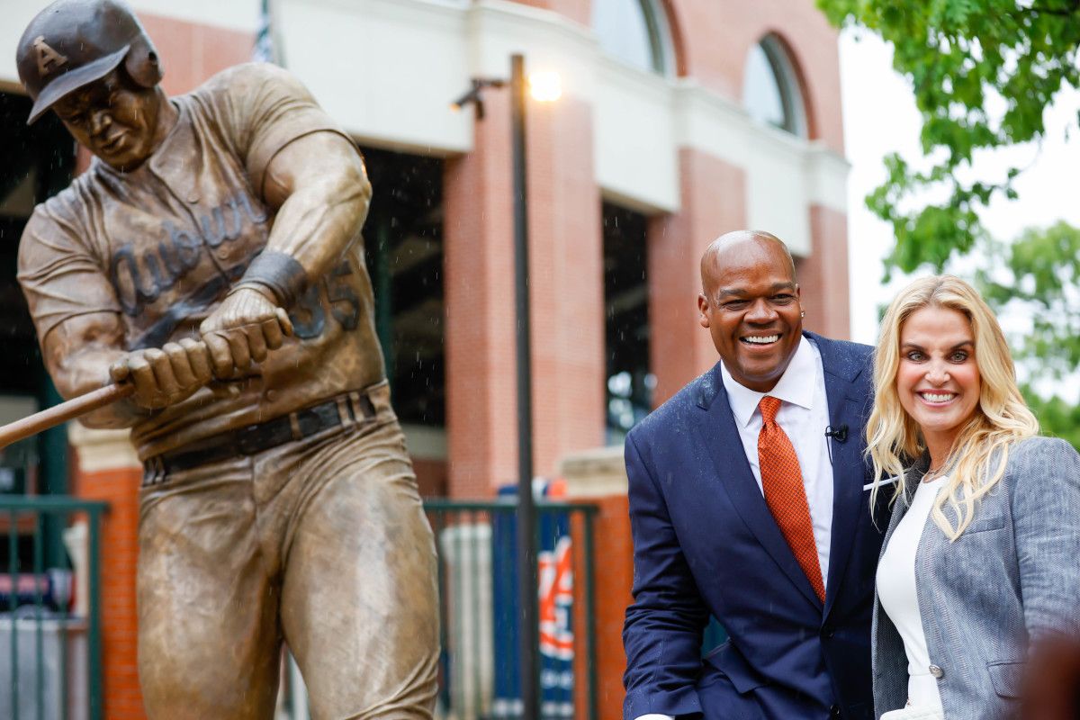 GALLERY: Auburn unveils statue of baseball legend Frank Thomas - Sports ...
