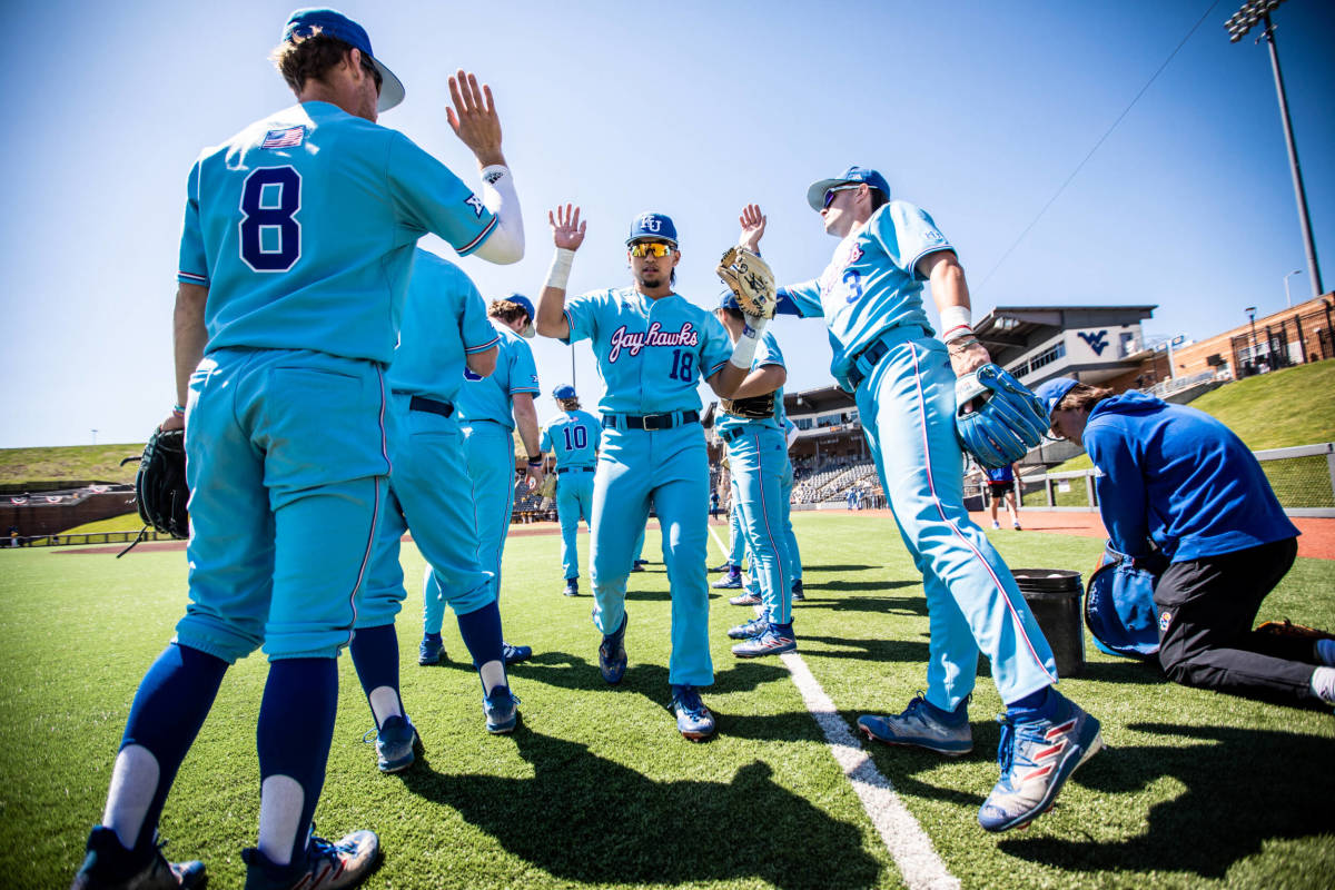 Jayhawks Drop Finale, but Win the Series against No. 19 Mountaineers ...