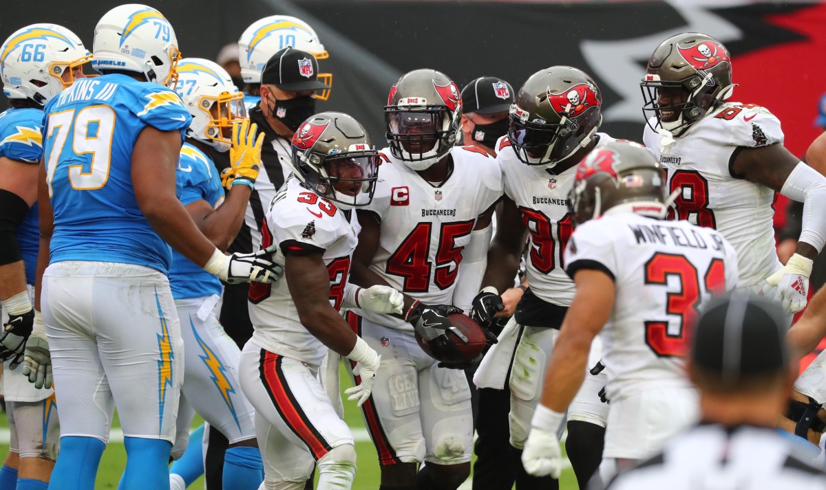 Chargers News: New Update Likely Takes LA Out of Devin White ...