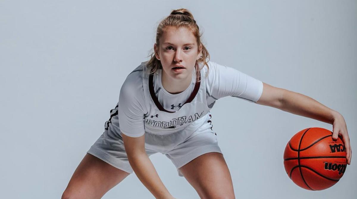 Notre Dame Women's Basketball Adds Veteran Transfer Anna DeWolfe ...