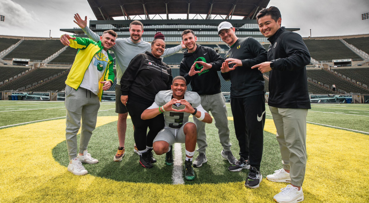 Oregon Recruiting: Ducks QB Target Michael Van Buren Teases News ...