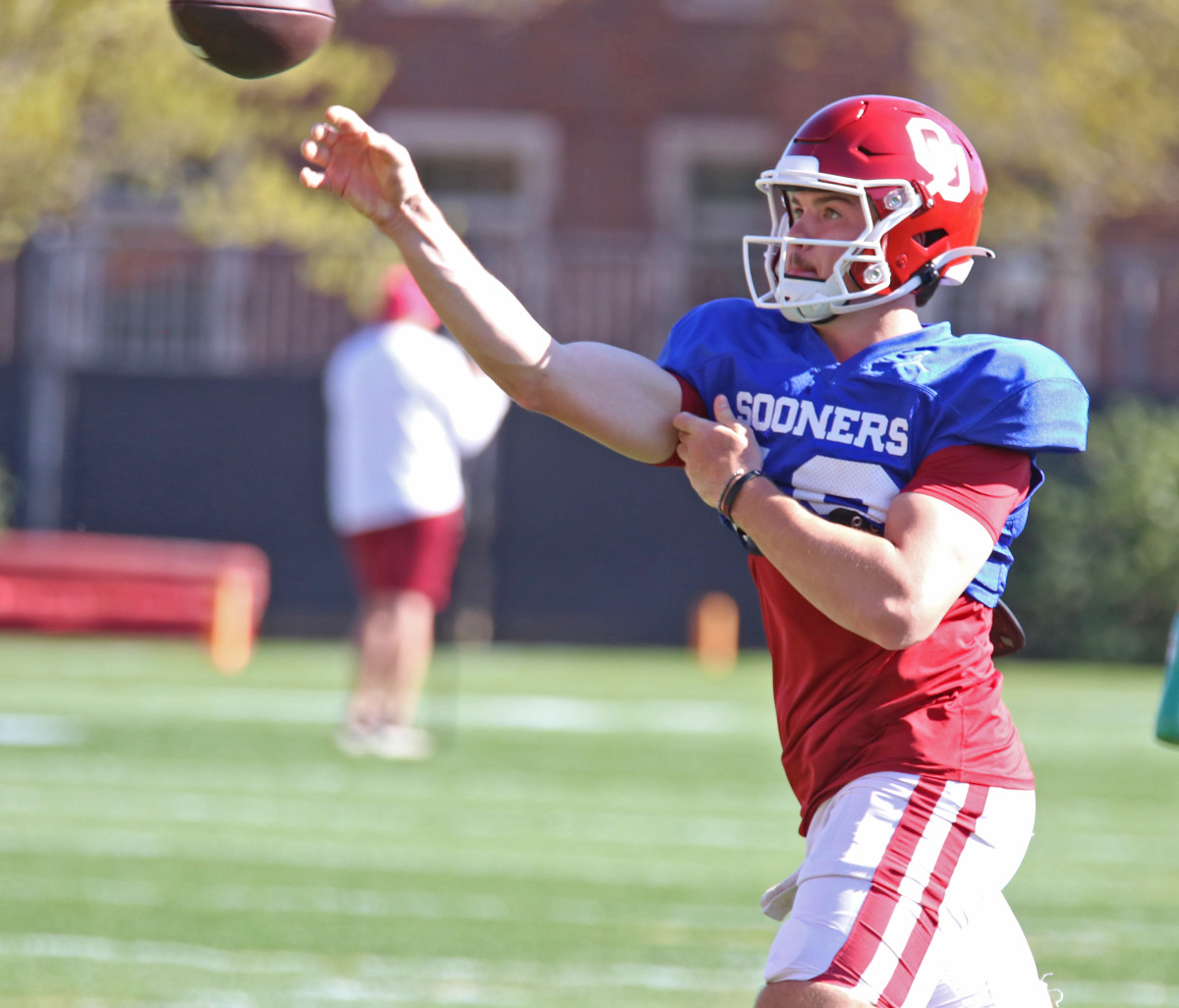 Oklahoma Camp Questions: Quarterback - Sports Illustrated Oklahoma ...