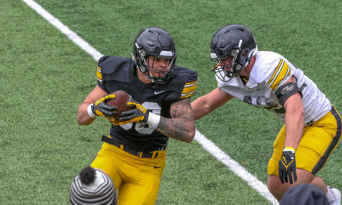 Photos: Iowa Open Spring Practice - Sports Illustrated Iowa Hawkeyes ...