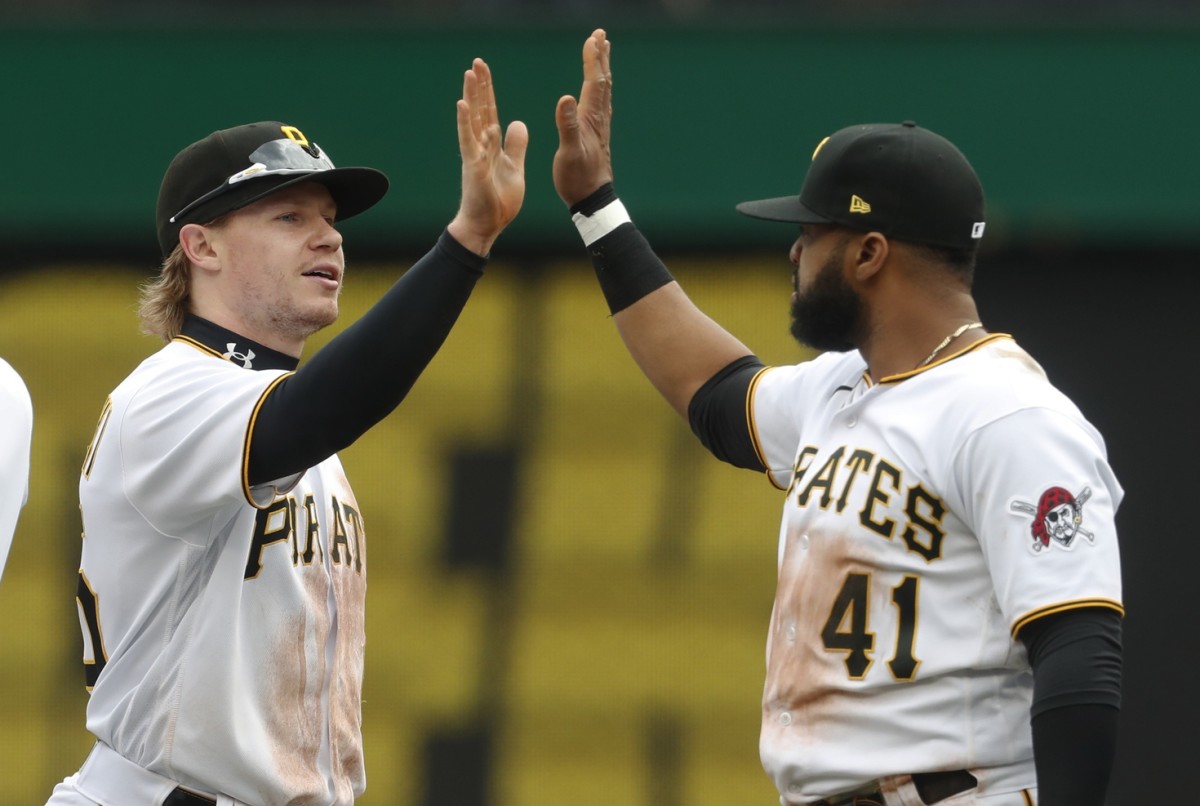 Pittsburgh Pirates Win 7th Straight Game, Move into First Place in NL ...