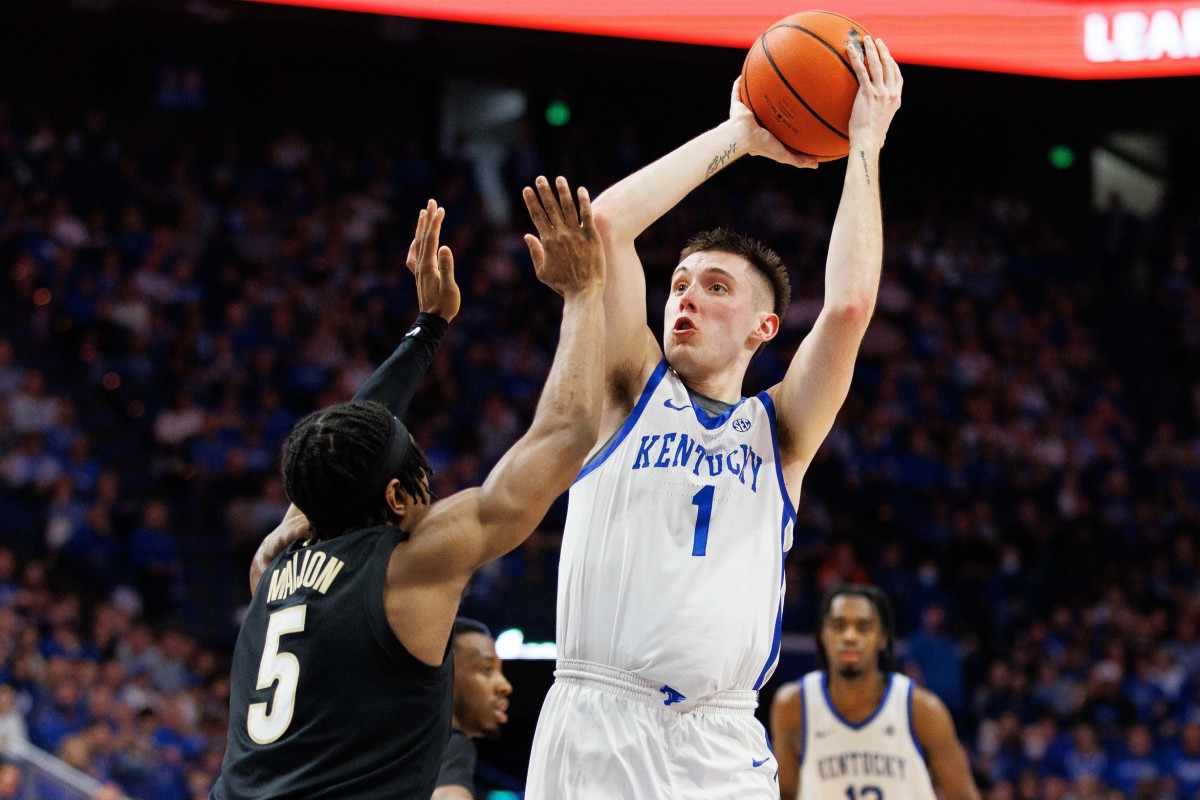 Former Kentucky Shooting Guard CJ Fredrick Transferring to Cincinnati ...