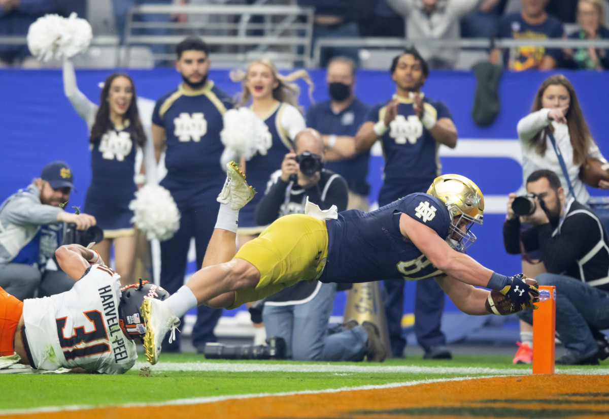 Michael Mayer, Darnell Washington Lead List of Tight Ends for Packers ...