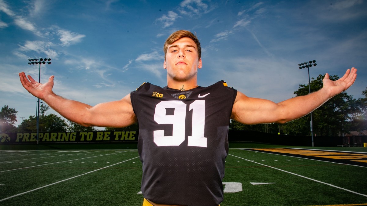 Packers First-Round Pick Lukas Van Ness Goes From ‘Nice Young Kid’ to ...