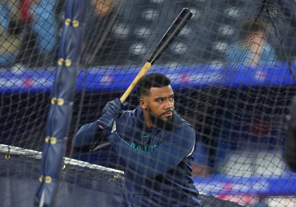 Toronto Blue Jays Give Teoscar Hernandez Tribute Video in Return with ...