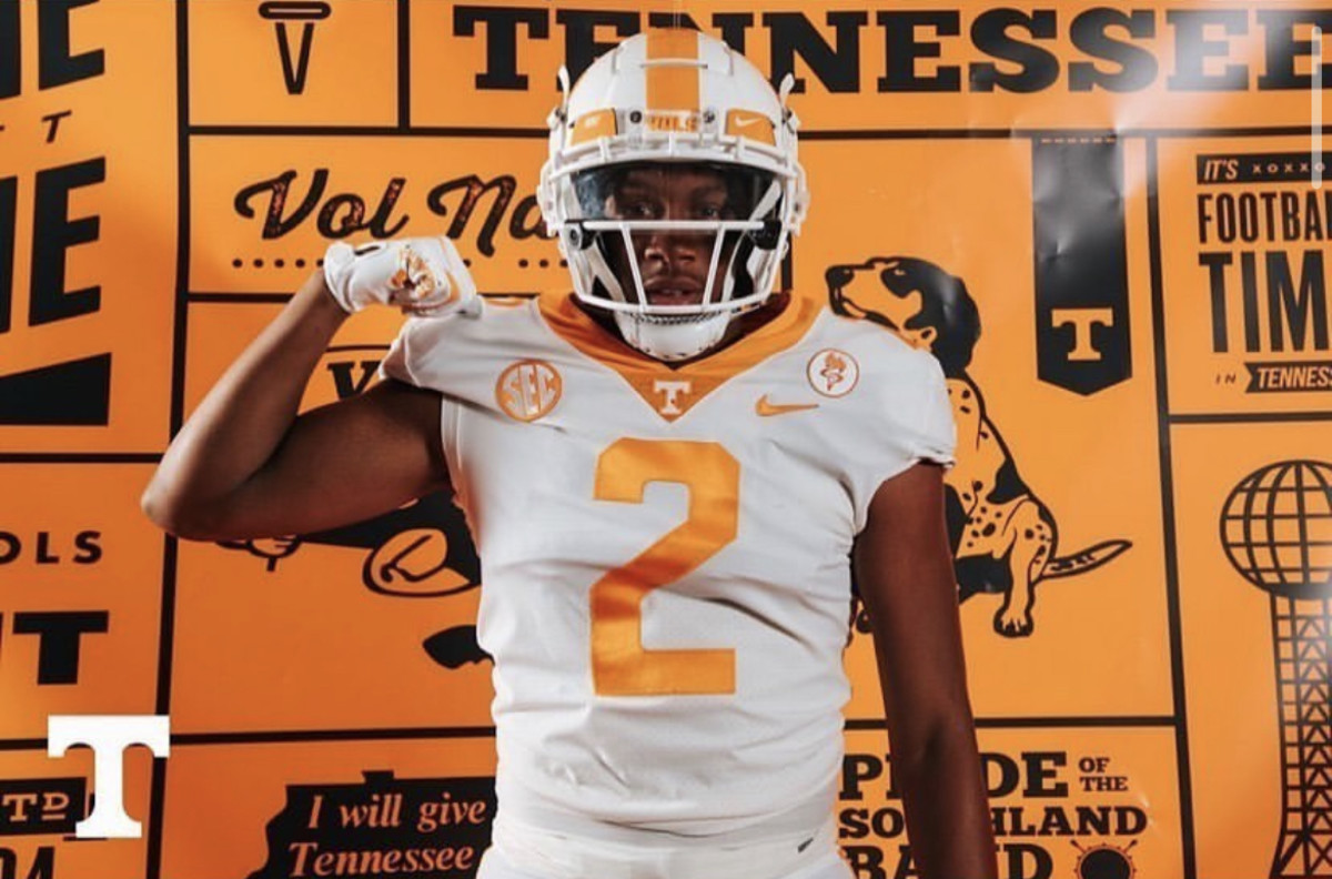 Cameron Miller Transfers From Tennessee Football - Sports Illustrated ...