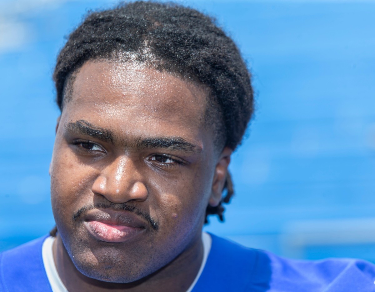 Kentucky OL Deondre Buford Reportedly Entering Transfer Portal - Sports ...