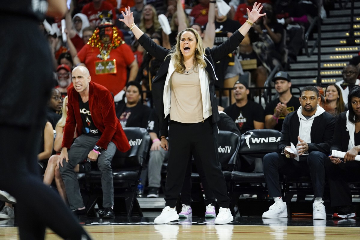 Becky Hammon Should Excite Raptors Despite Potential Risks - Sports ...