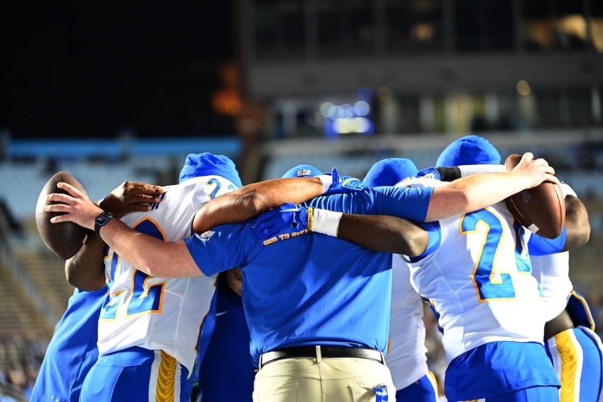 College Football Insider Predicts Where Pitt Panthers Fall in ...
