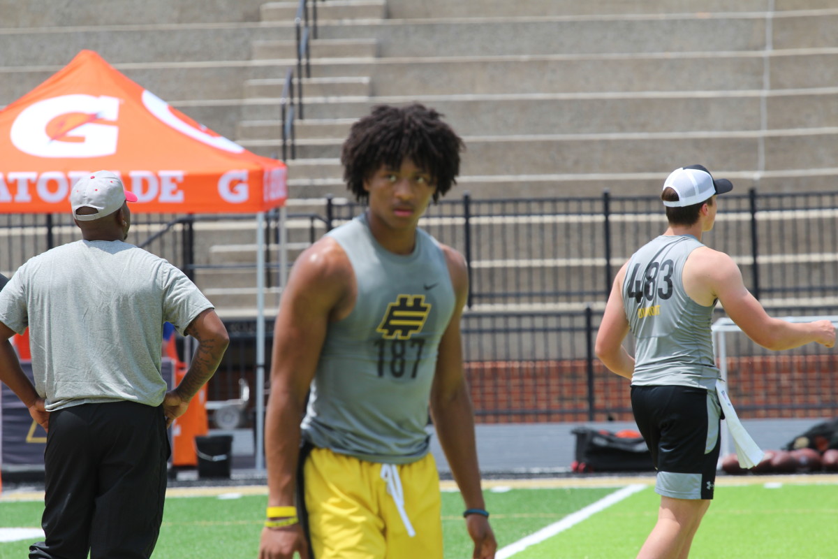 Elite 11 Photos For Tennessee Football - Sports Illustrated Tennessee ...