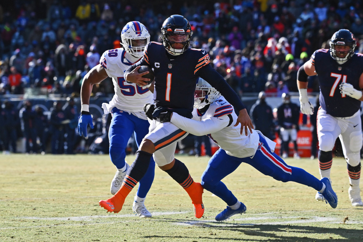 Justin Fields has help but is it enough? - Sports Illustrated Chicago ...