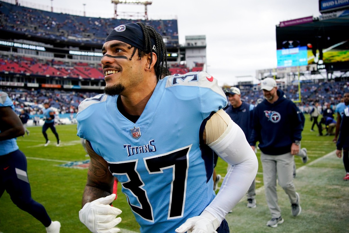 Hidden Disasters: Two Concerning Titans Position Groups That Aren't ...