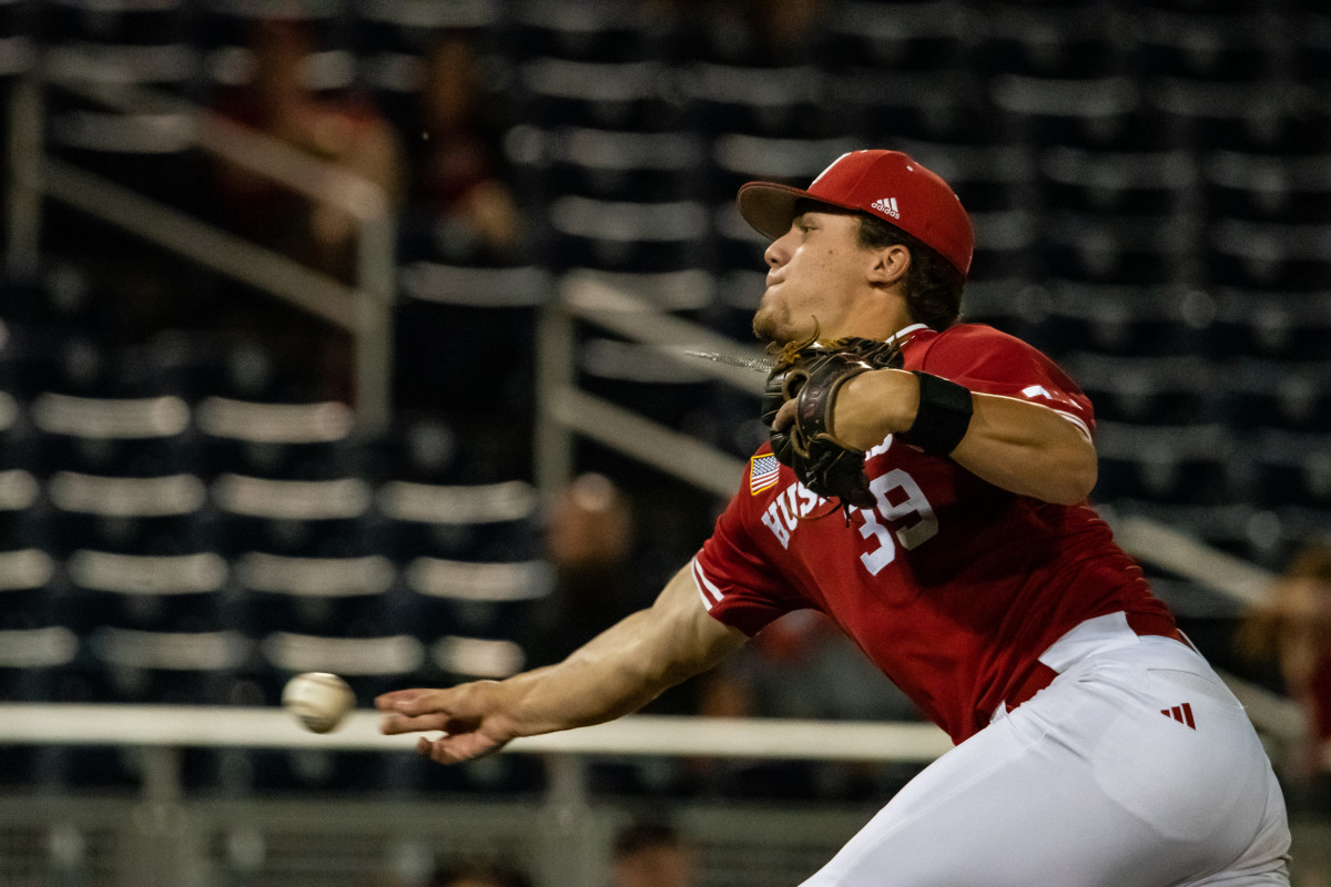 Gallery: Huskers Fall in 10th Inning to Terps - All Huskers