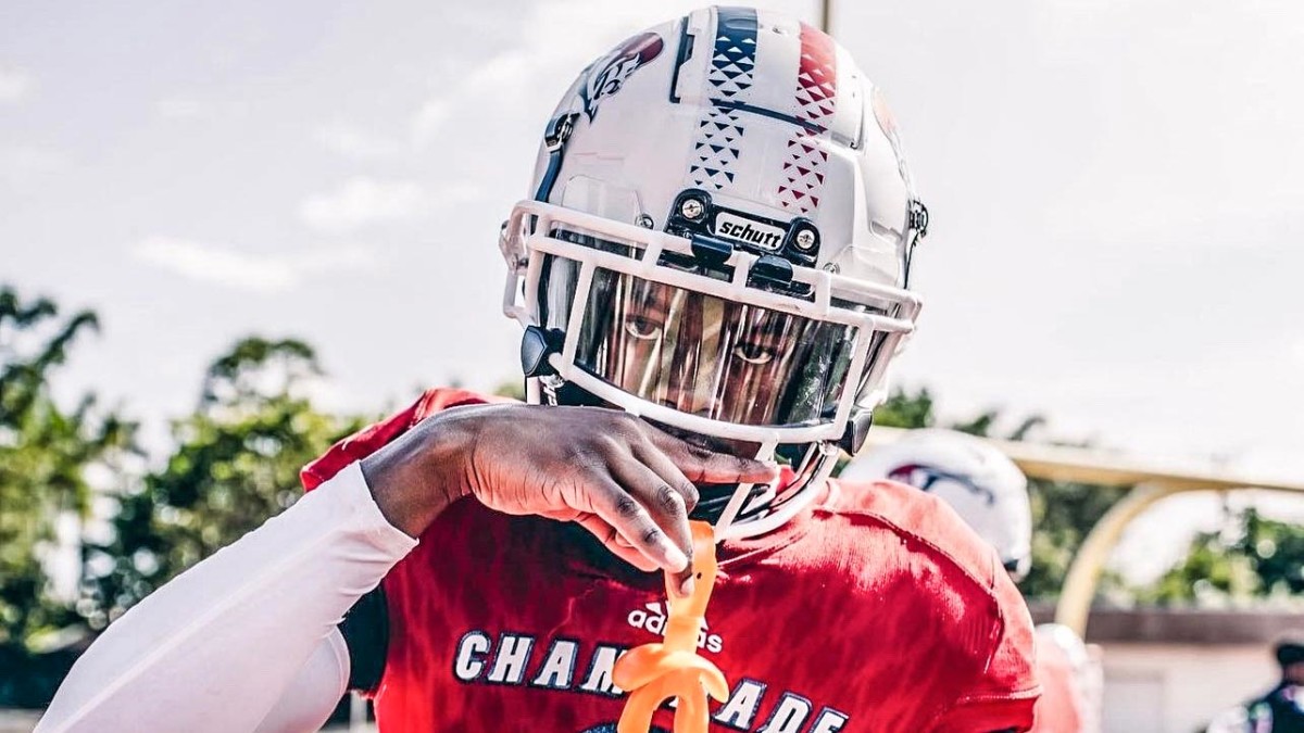 Michigan Commit Chris Ewald To Look Around Next Month - Sports ...