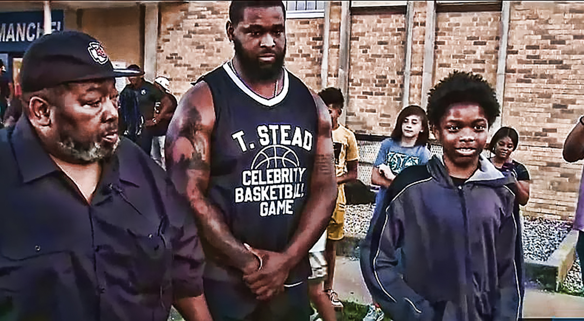 HBCU Legend, NFL Star Terron Armstead Gifts Family and Teen Who 'Walked ...