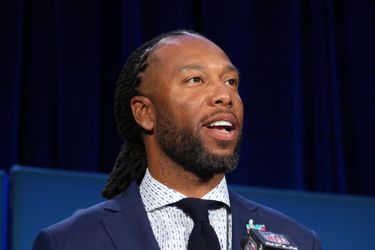 Pitt Panthers WR Larry Fitzgerald Debuts on College Football Hall of ...