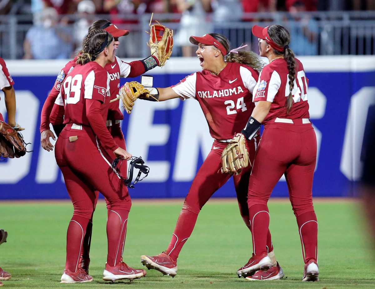 WATCH: Oklahoma's Jayda Coleman Robs a Home Run in WCWS - Sports ...