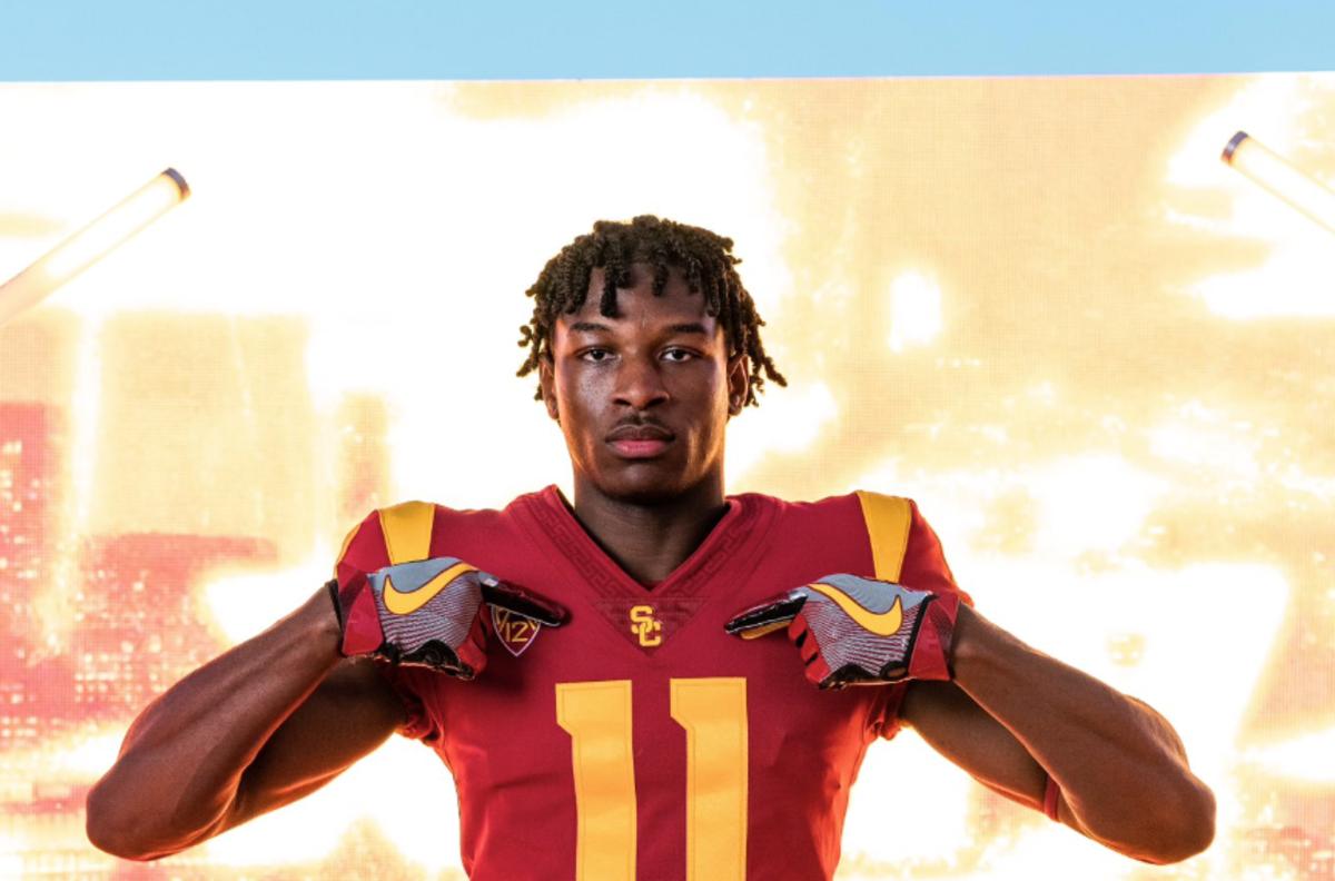 USC football: 4-star linebacker commits to Trojans - Sports Illustrated ...