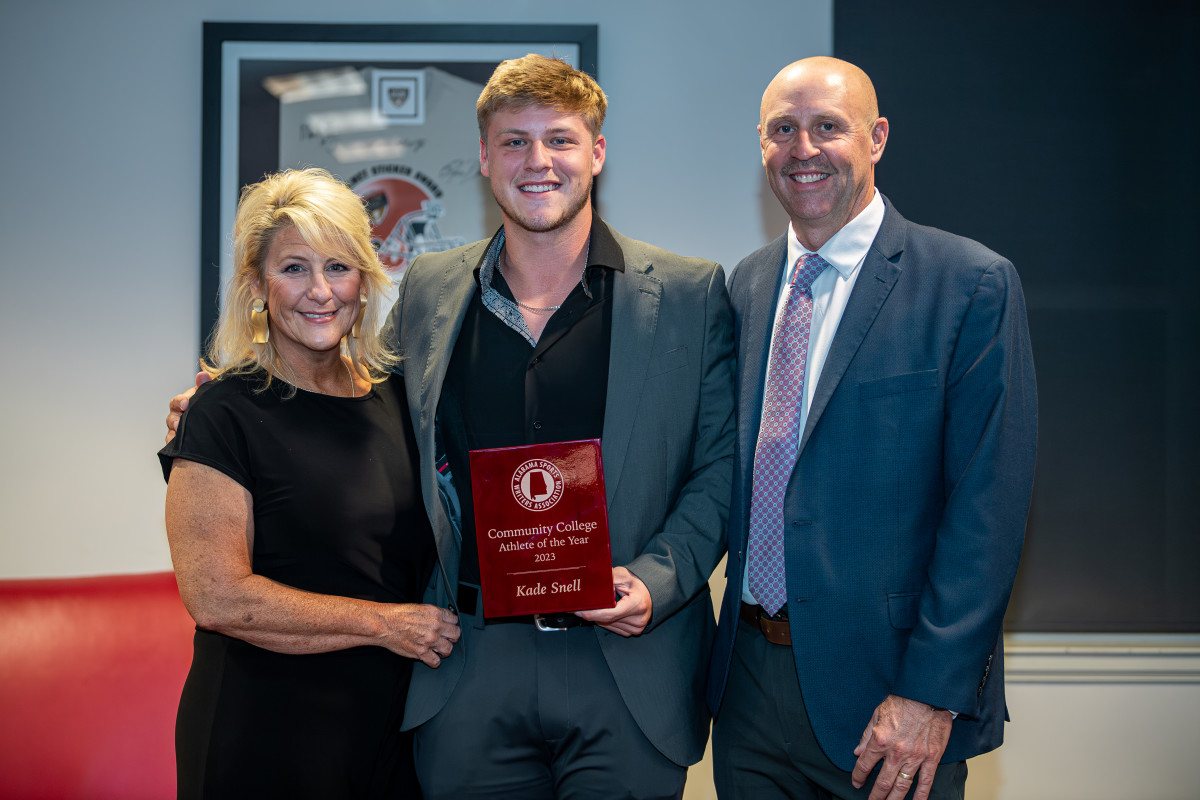 Alabama Signee Kade Snell Named ASWA's Community College Athlete of the ...