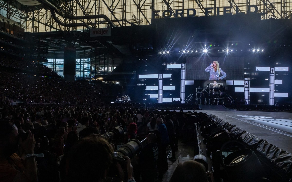 How a Taylor Swift Concert Has Impacted the Cincinnati Reds - Fastball