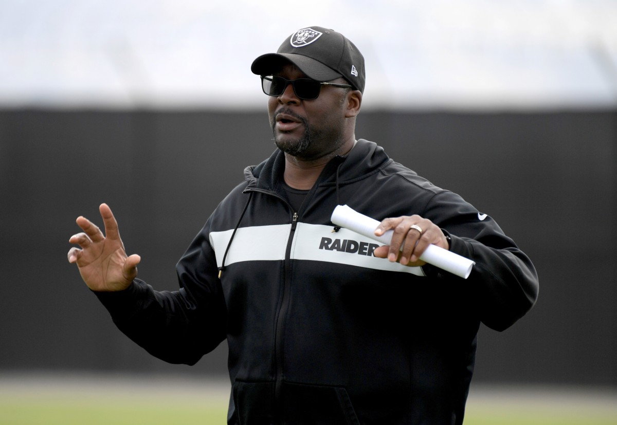 Las Vegas Raiders Edgar Bennett and Raiders WR room - Sports Illustrated Las Vegas Raiders News ...