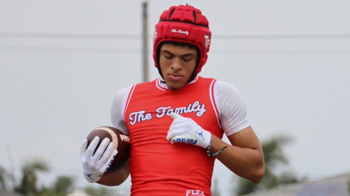 WR Izaiah Williams Flips From Florida Gators to Texas A&M Aggies ...