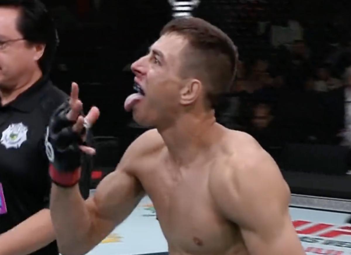 VIDEO: Rising UFC Prospect Lands Vicious Elbow For First-Round Knockout ...
