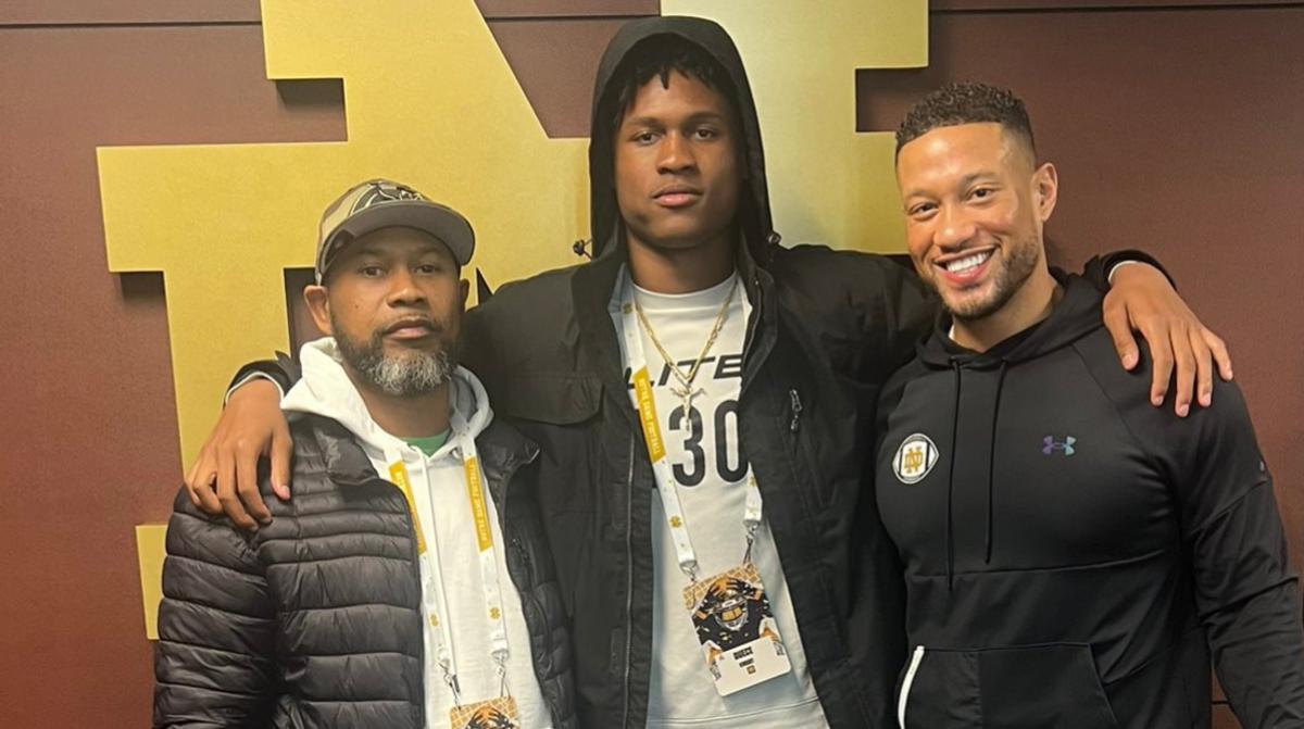 Elite Quarterback Deuce Knight Sets Notre Dame Visit - Sports ...