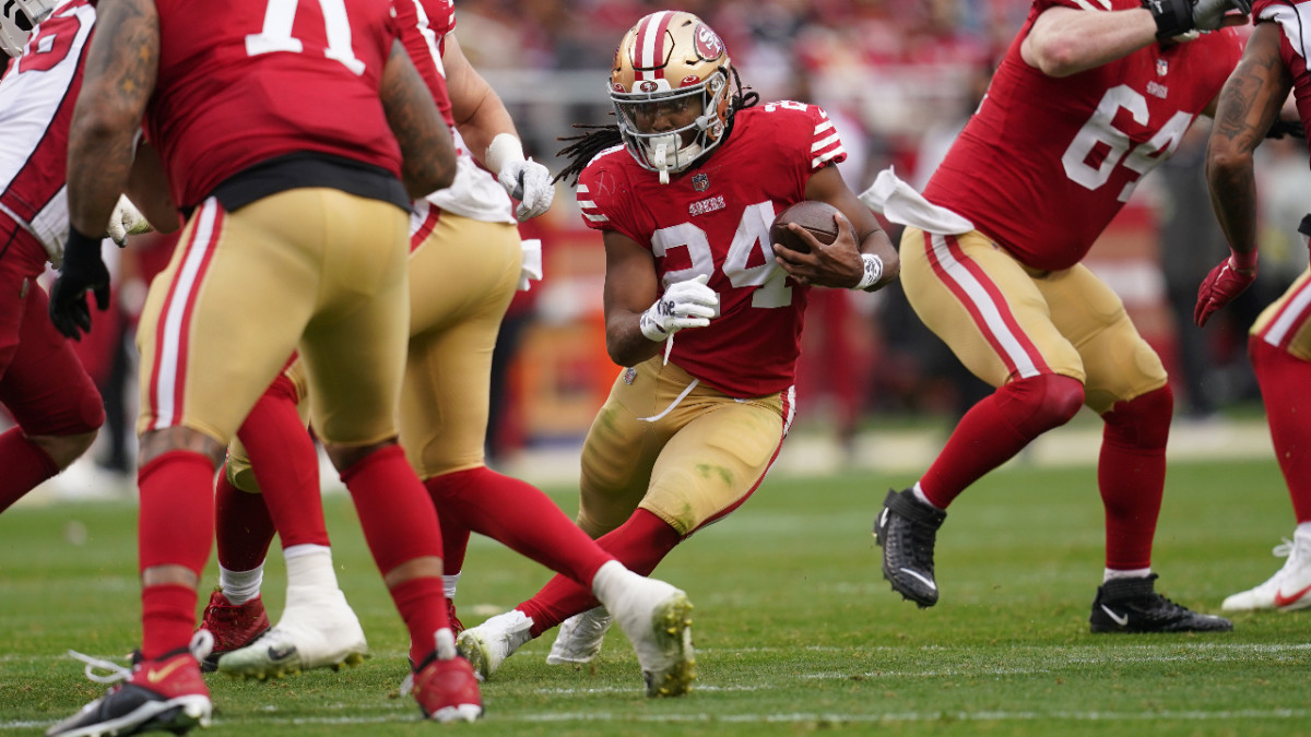 The 49ers Should Slowly Phase out Elijah Mitchell for Jordan Mason ...