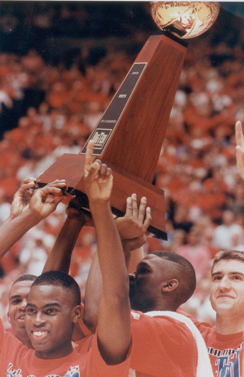 Cheaney's Return To Indiana Centered Around Helping Woodson, Players ...