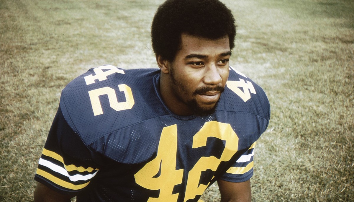 The Cal 100: No. 29 -- Chuck Muncie - Sports Illustrated Cal Bears News ...
