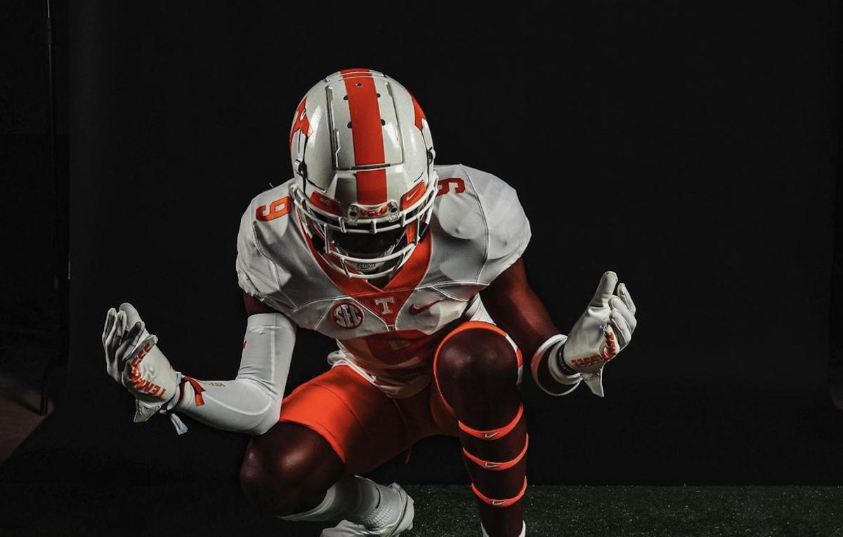 Chris Cole Releases Top Schools Ahead of Visit With Tennessee Football ...