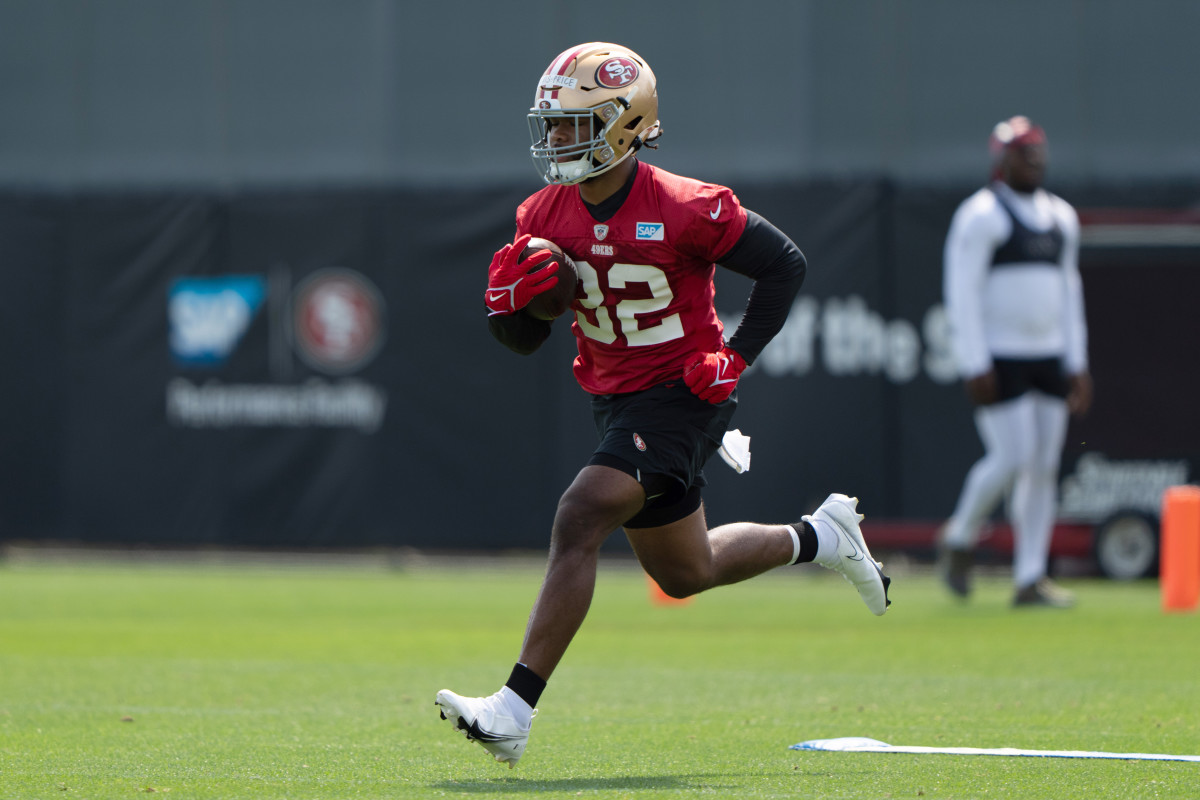 49ers Coach Says Ty Davis-Price "Looks Great" in Training Camp - Sports ...