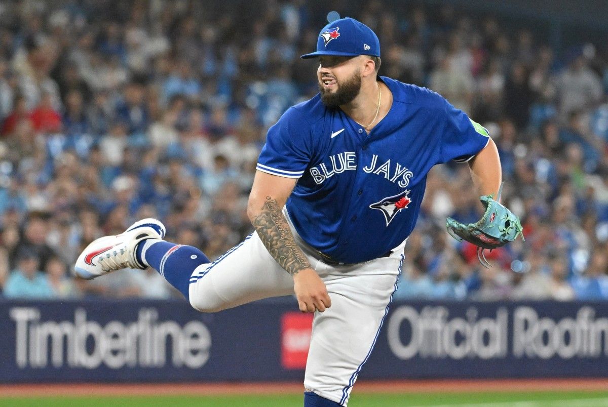 Manoah Strikes Out 6 in Blue Jays Win - Sports Illustrated West ...