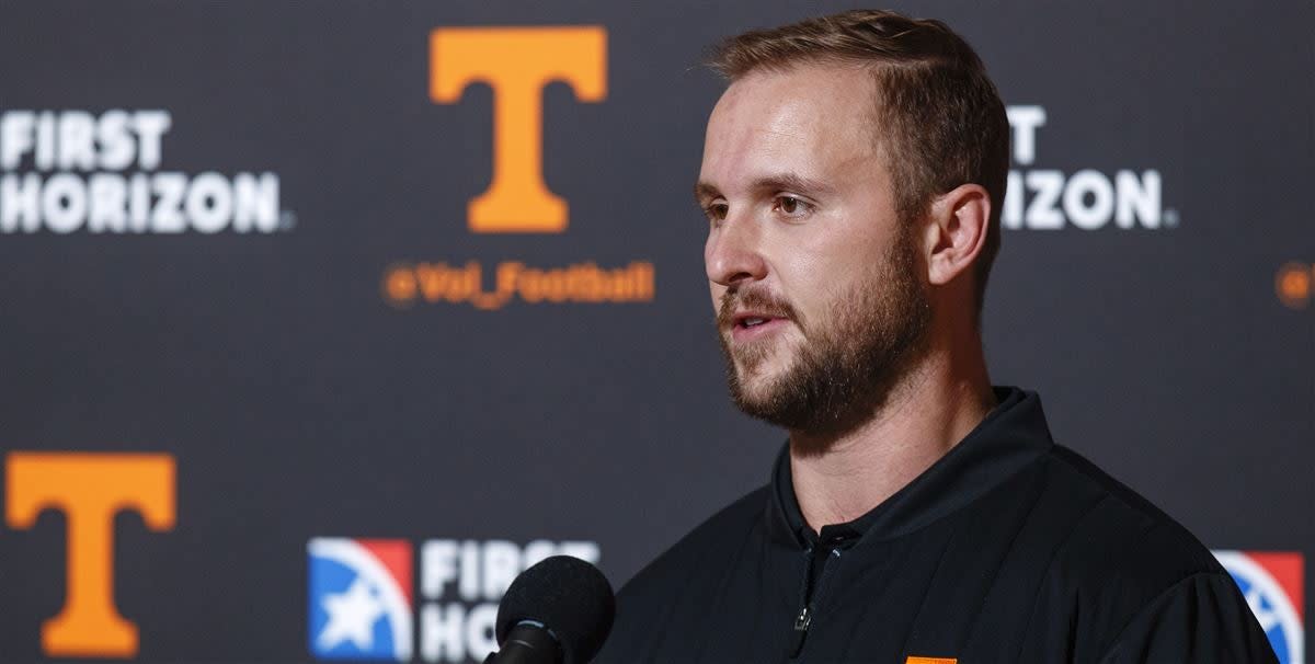 Alec Abeln Earns National Recognition For Tennessee Football - Sports ...
