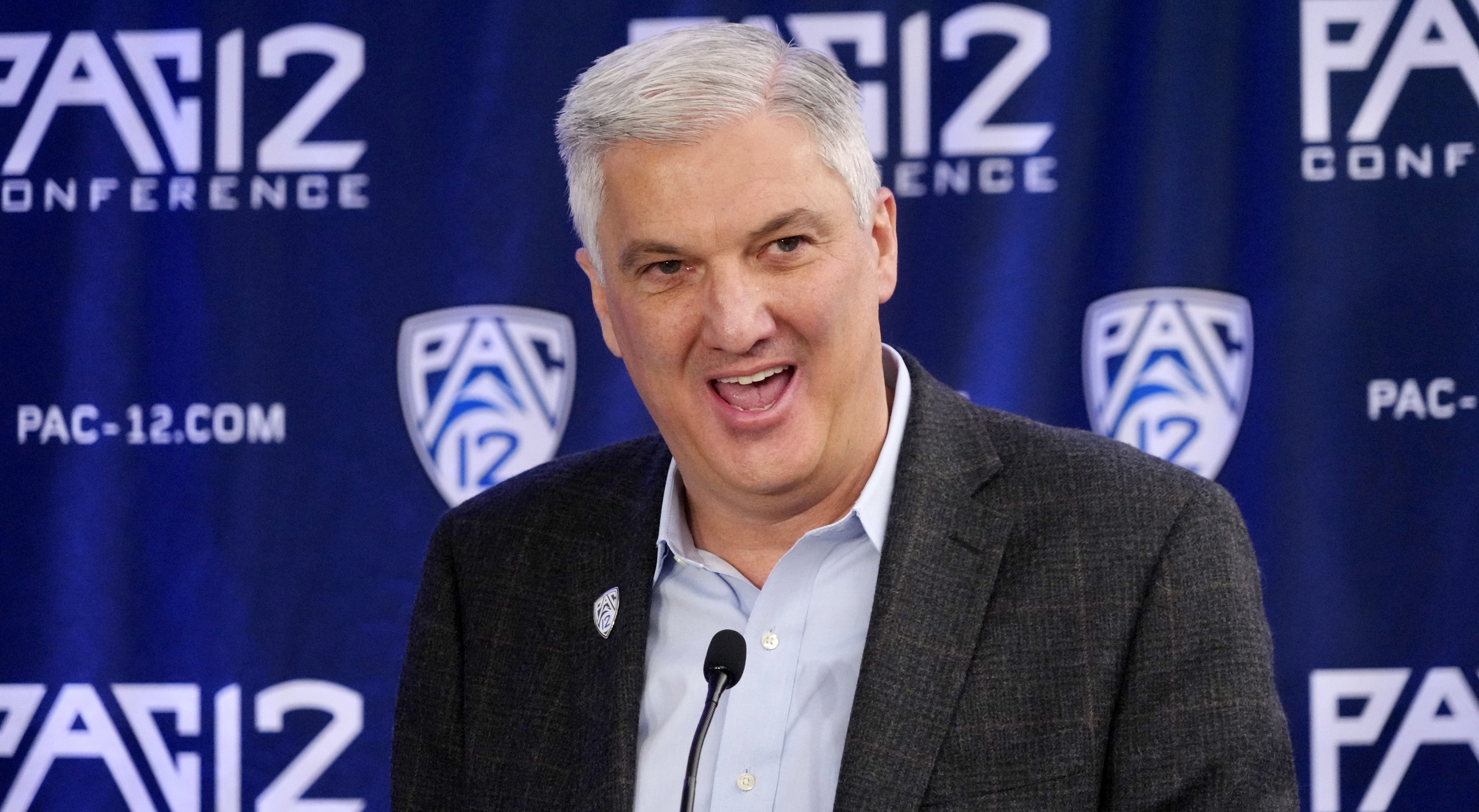 Pac-12 Presidents Reportedly Considering Apple-Streaming Media Rights ...