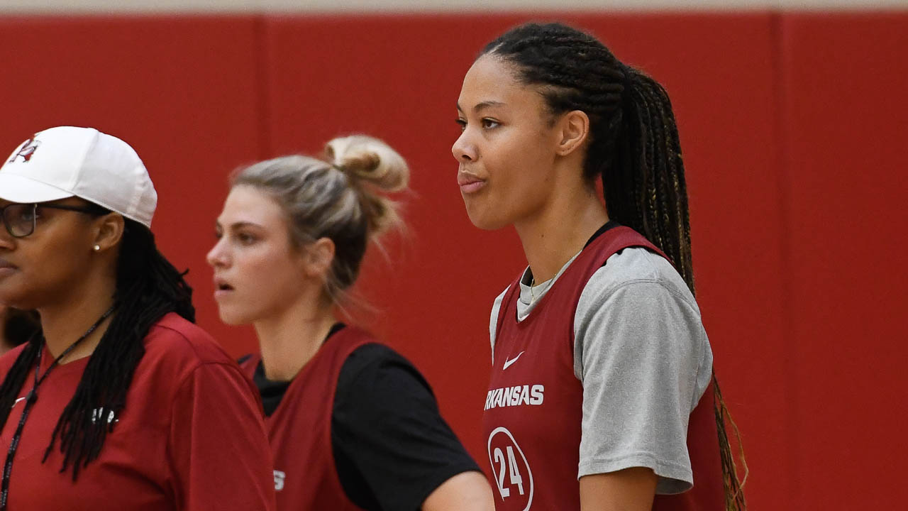 Hogs' Players Before Practice Thursday for Europe - Sports Illustrated ...