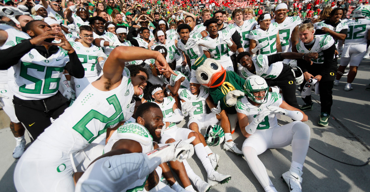 Oregon Football: Oregon to Leave Pac-12, Join Big Ten Conference, Per ...