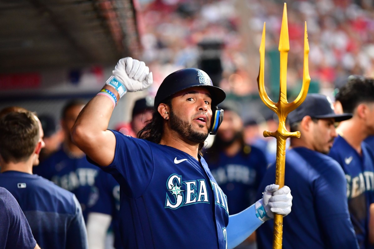 Seattle Mariners' Eugenio Suarez Passes Hall of Famer Edgar Martinez in ...