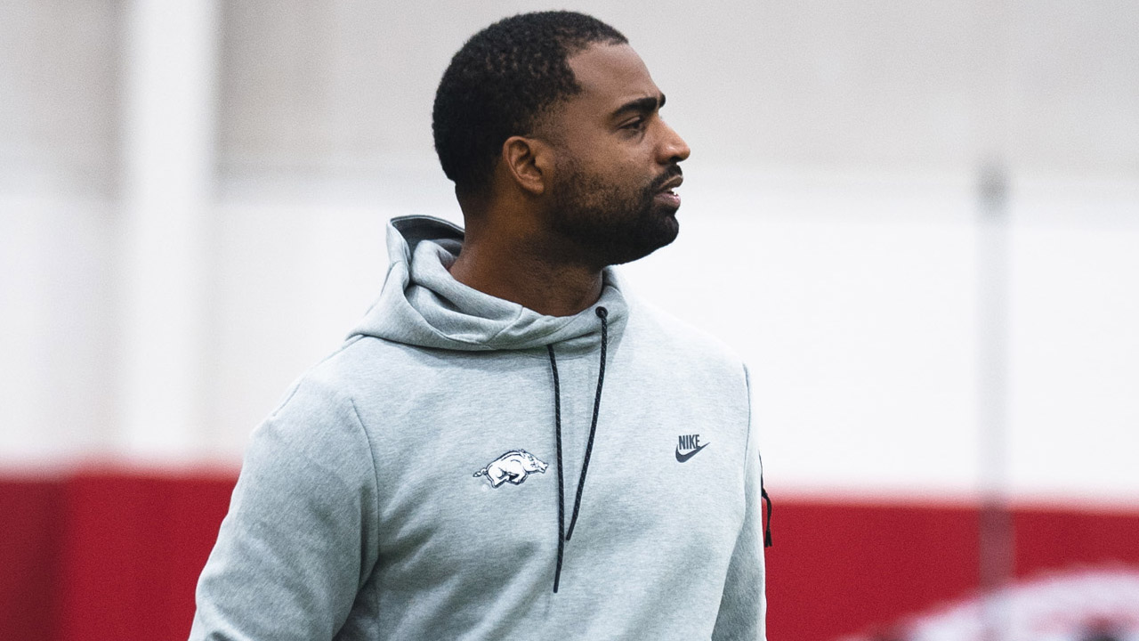 Hogs' Secondary Coach Deron Wilson After Monday Practice - Sports ...