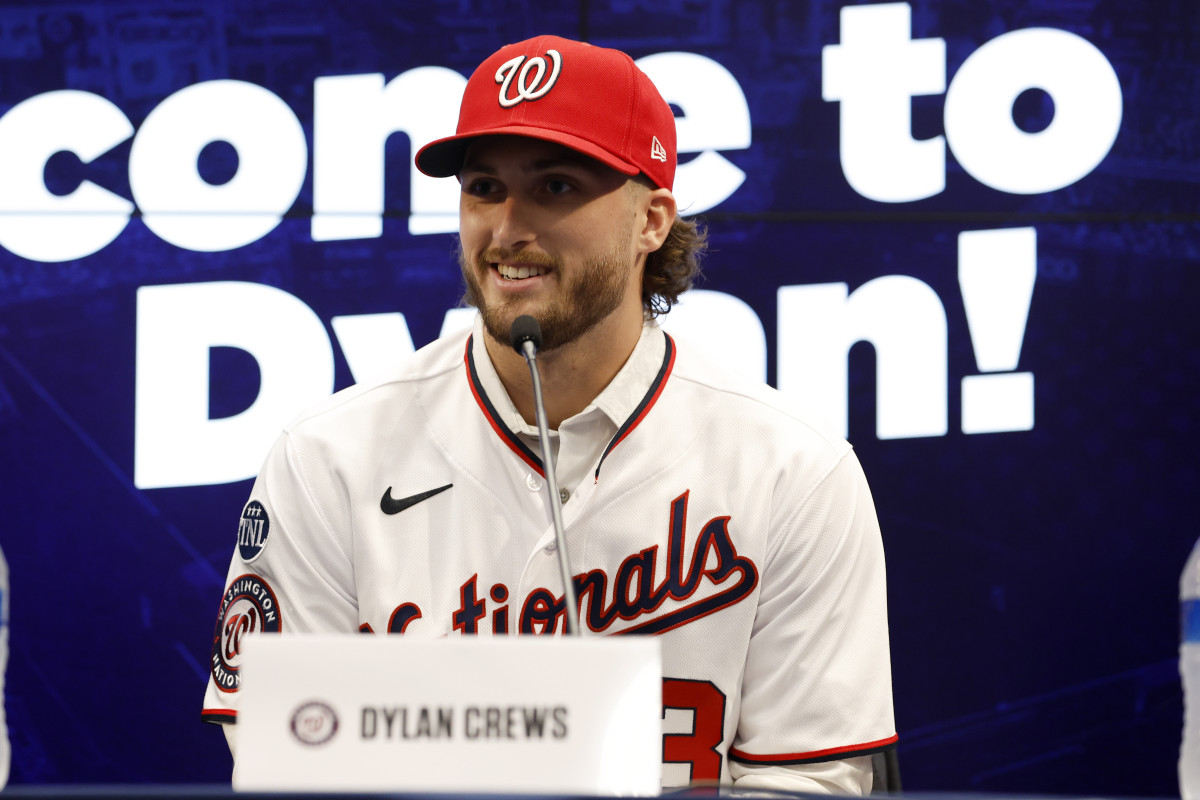 WATCH: LSU's Dylan Crews Launches Grand Slam - Sports Illustrated LSU ...