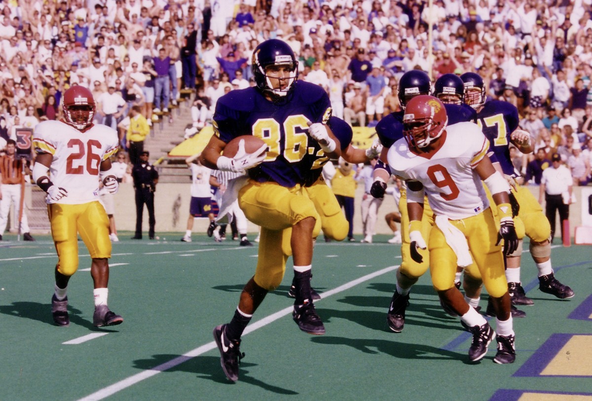 Former Cal Football Star Wide Receiver Sean Dawkins Dies at 52 - Sports ...