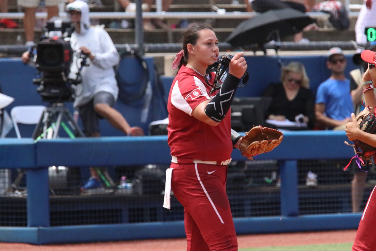 WCWS Photo Gallery: Oklahoma 15, UCLA 0 - Sports Illustrated Oklahoma ...