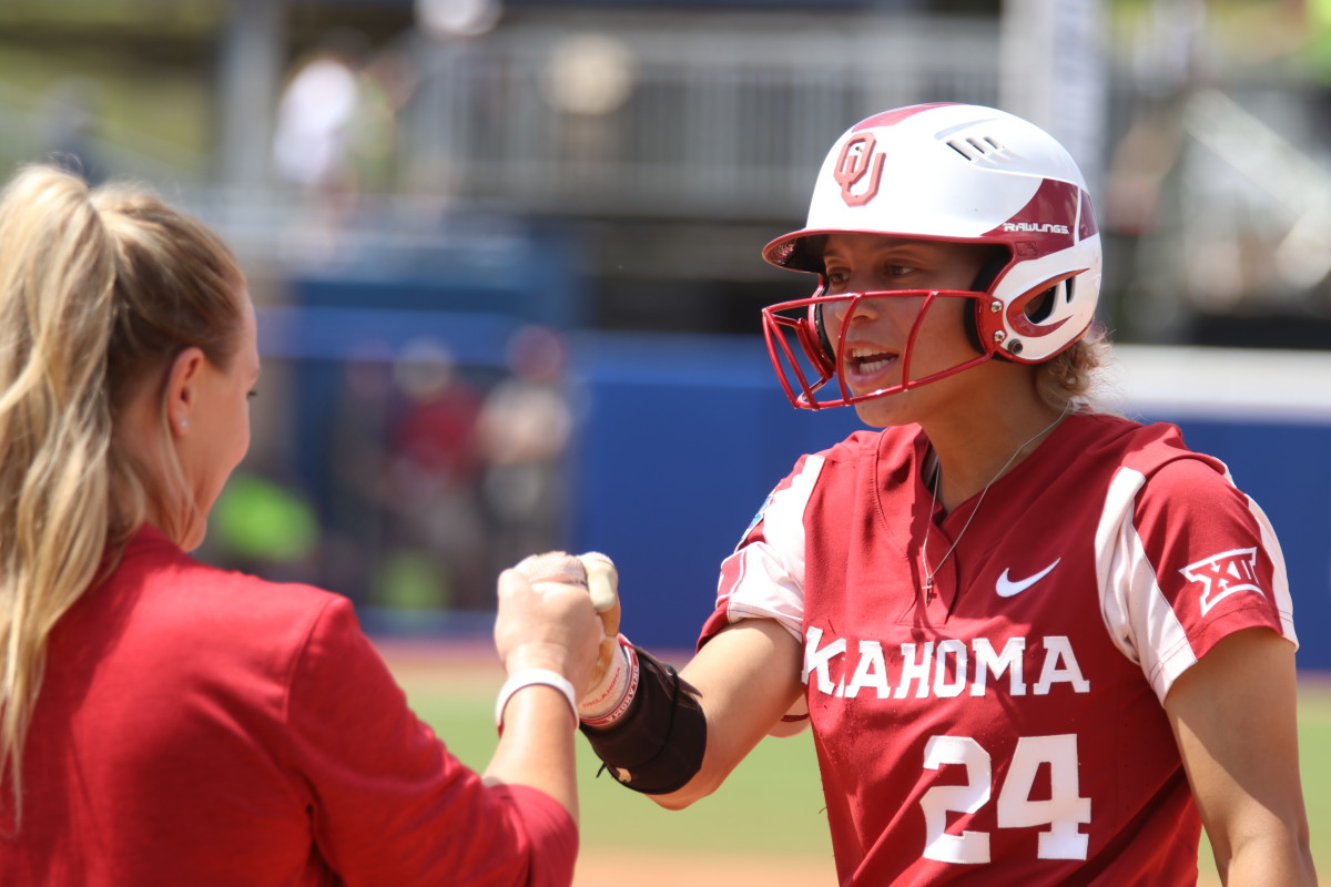 WCWS Photo Gallery: Oklahoma 15, UCLA 0 - Sports Illustrated Oklahoma ...