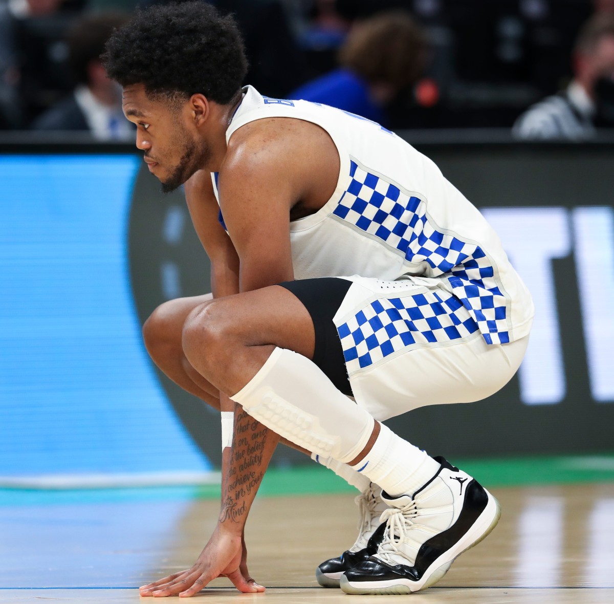 Huskies Add Kentucky's Brooks to Suddenly Big Front Line - Sports ...